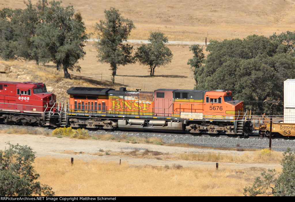 BNSF 5676